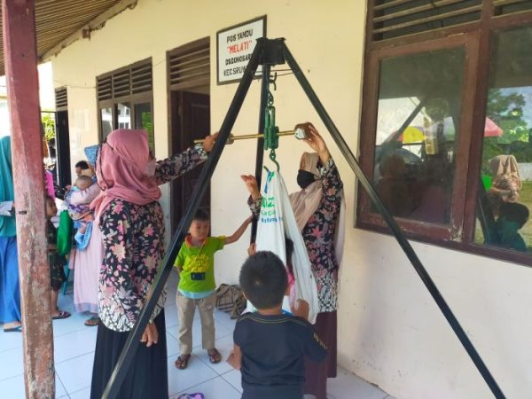Timbangan Dacin VS Timbangan Bayi Digital, Manakah Yang Efektif ...